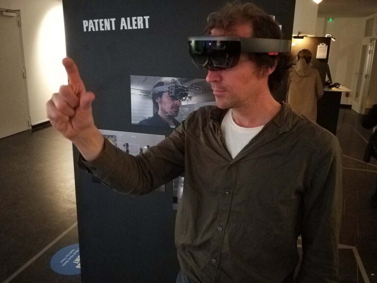 Microsoft To Make US$22 Billion Worth of AR Headsets for US Army